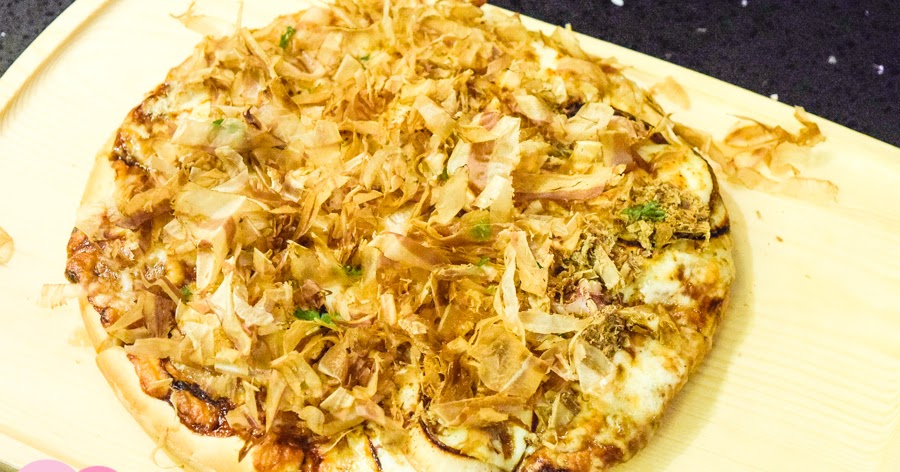 Pizza Bonito Flakes di Moonlight Cake House