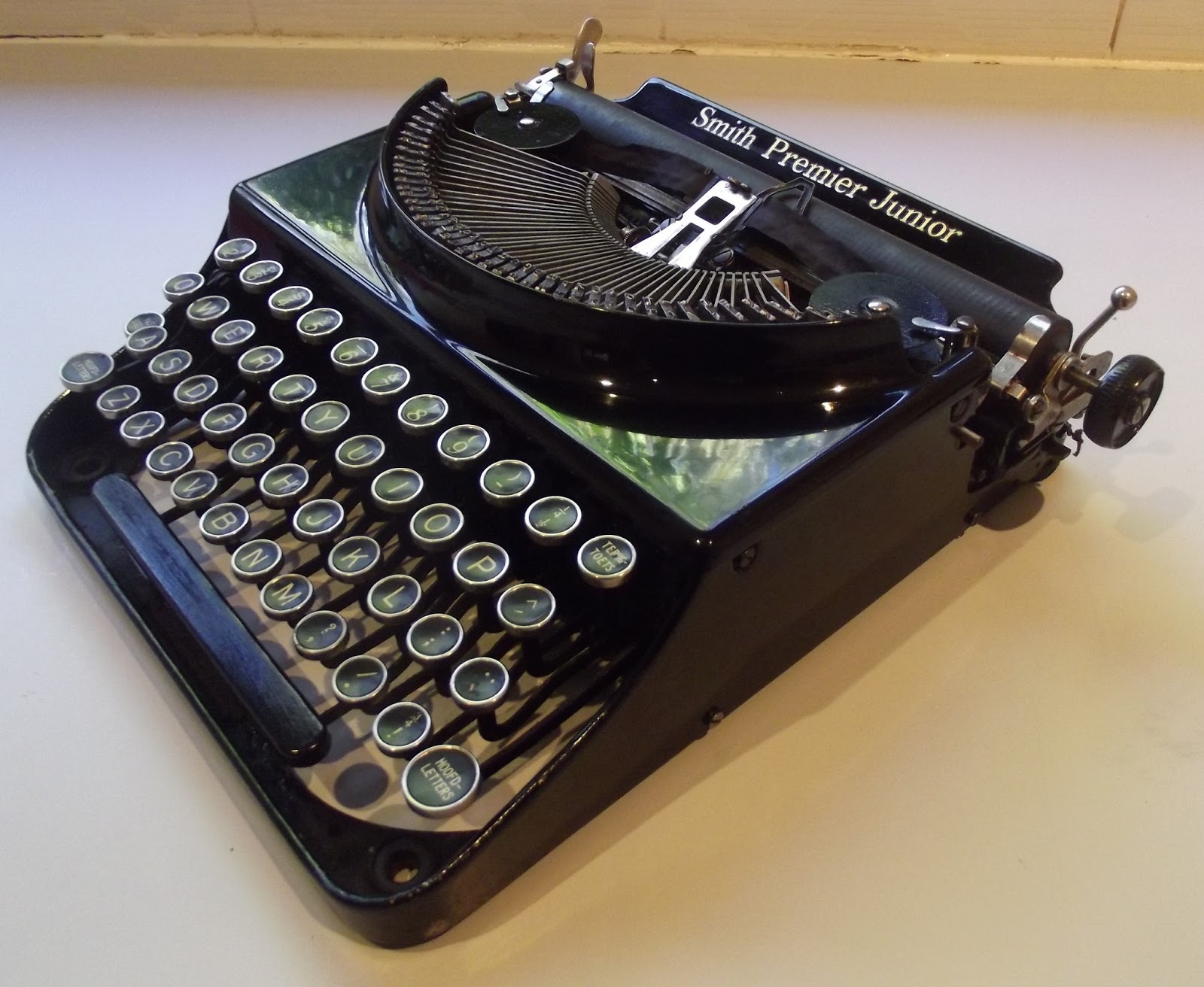 oz.Typewriter: Smith Premier Junior Portable Typewriter