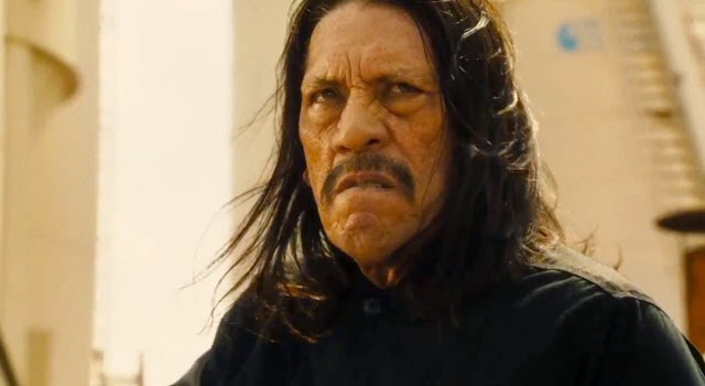 Machete Kills ~ Fotograma y al fondo