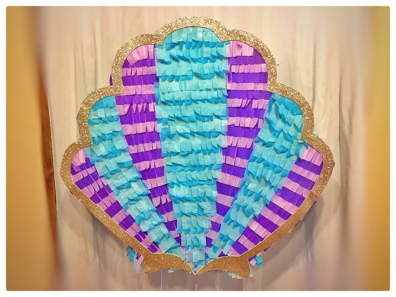 El Castillo de Azúcar: Piñata "concha Sirenita"