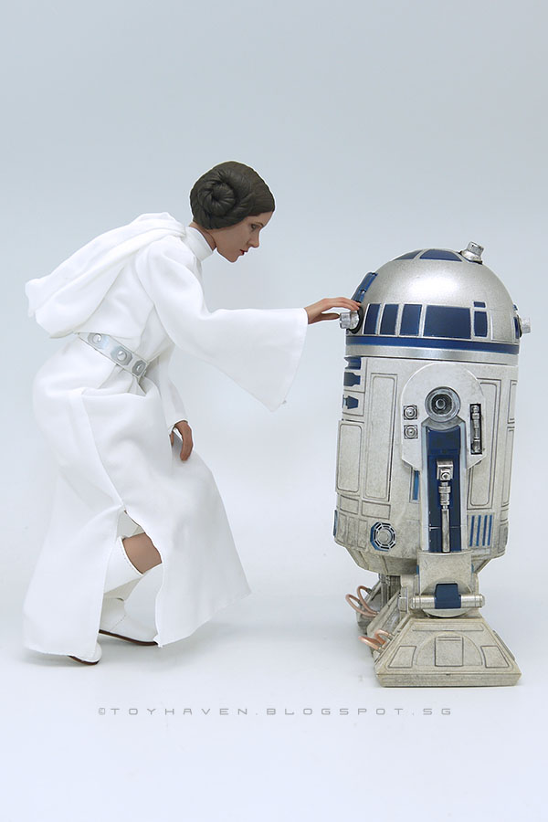 toyhaven: Hot Toys "Star Wars: A New Hope" 1/6th scale Princess Leia ...