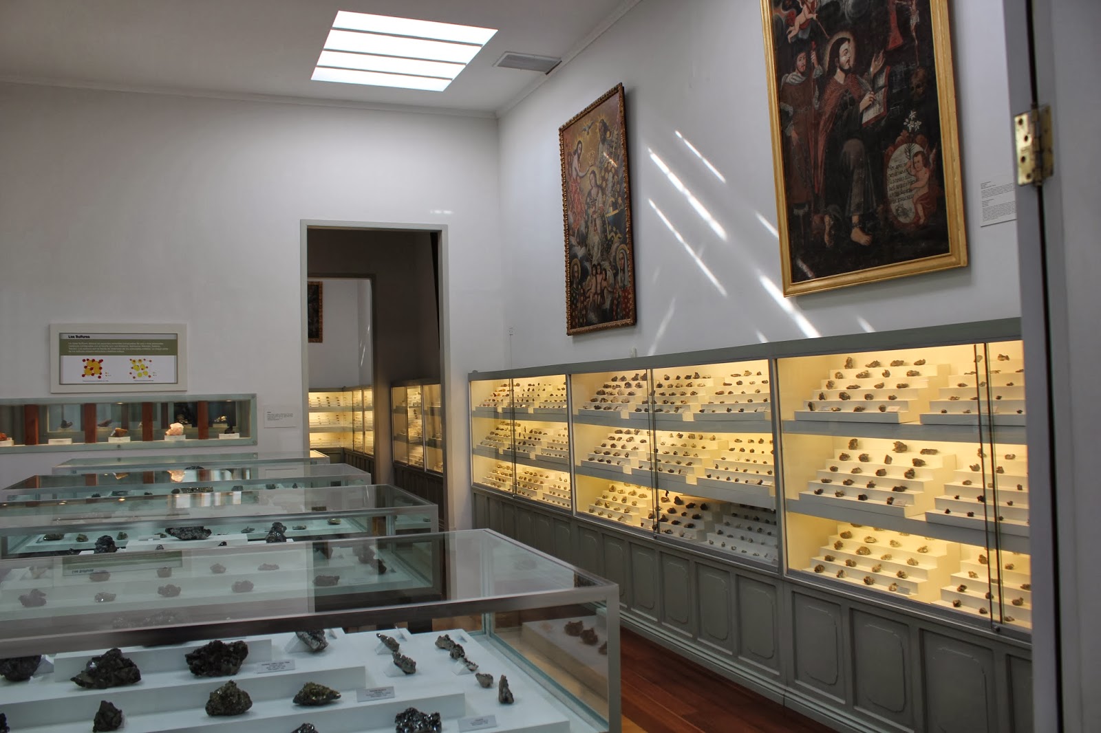 Coleccionando Piedros: Museo Andrés del Castillo, Lima