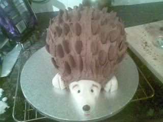 Laura Loves Cake: Harrison the Hedgehog
