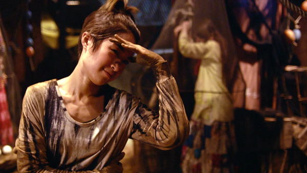 Raging Phoenix (Deu suay doo, 2009) com Jeeja Yanin ~ Neuralizador Digital