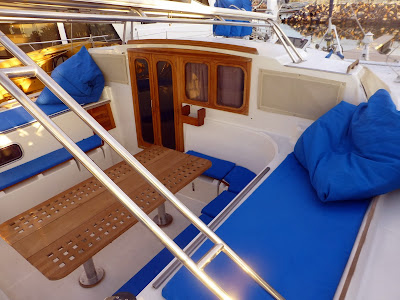 Magic, a Privilege 39' Catamaran, is SOLD: Exterior Features
