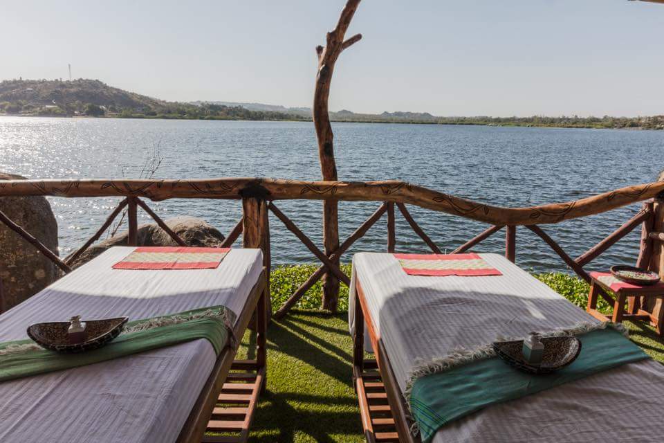 T-E-M-B-E-A Tanzania: WAG HILL Spa & Lodge, Mwanza