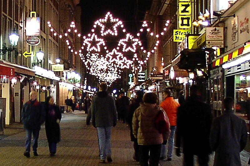 Saturnalia tree - kitetews