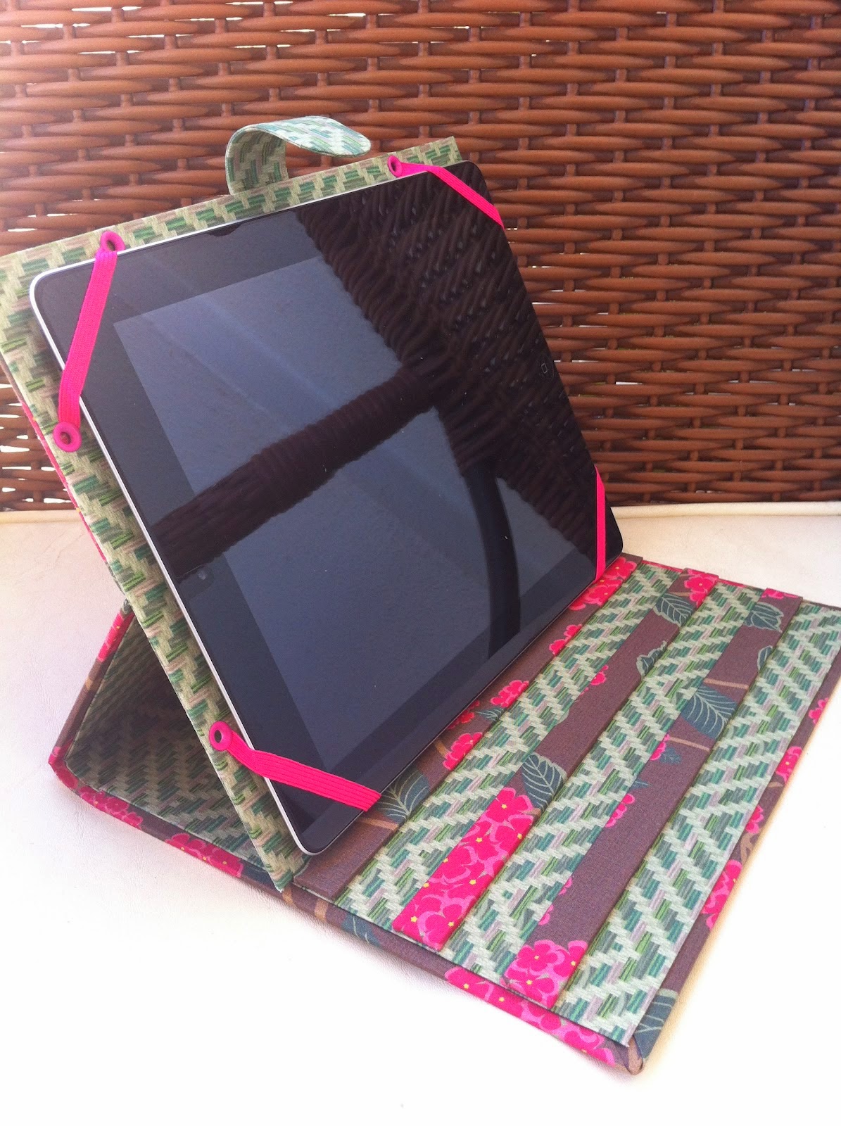 Santa Clara Artesanato: Capas de tablet e celular