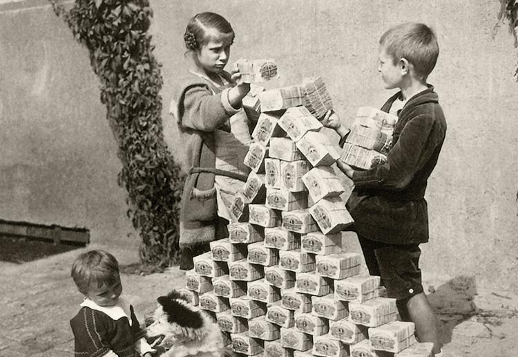 O PÃO QUE CUSTAVA DUZENTOS BILHÕES – A destruição de uma moeda.