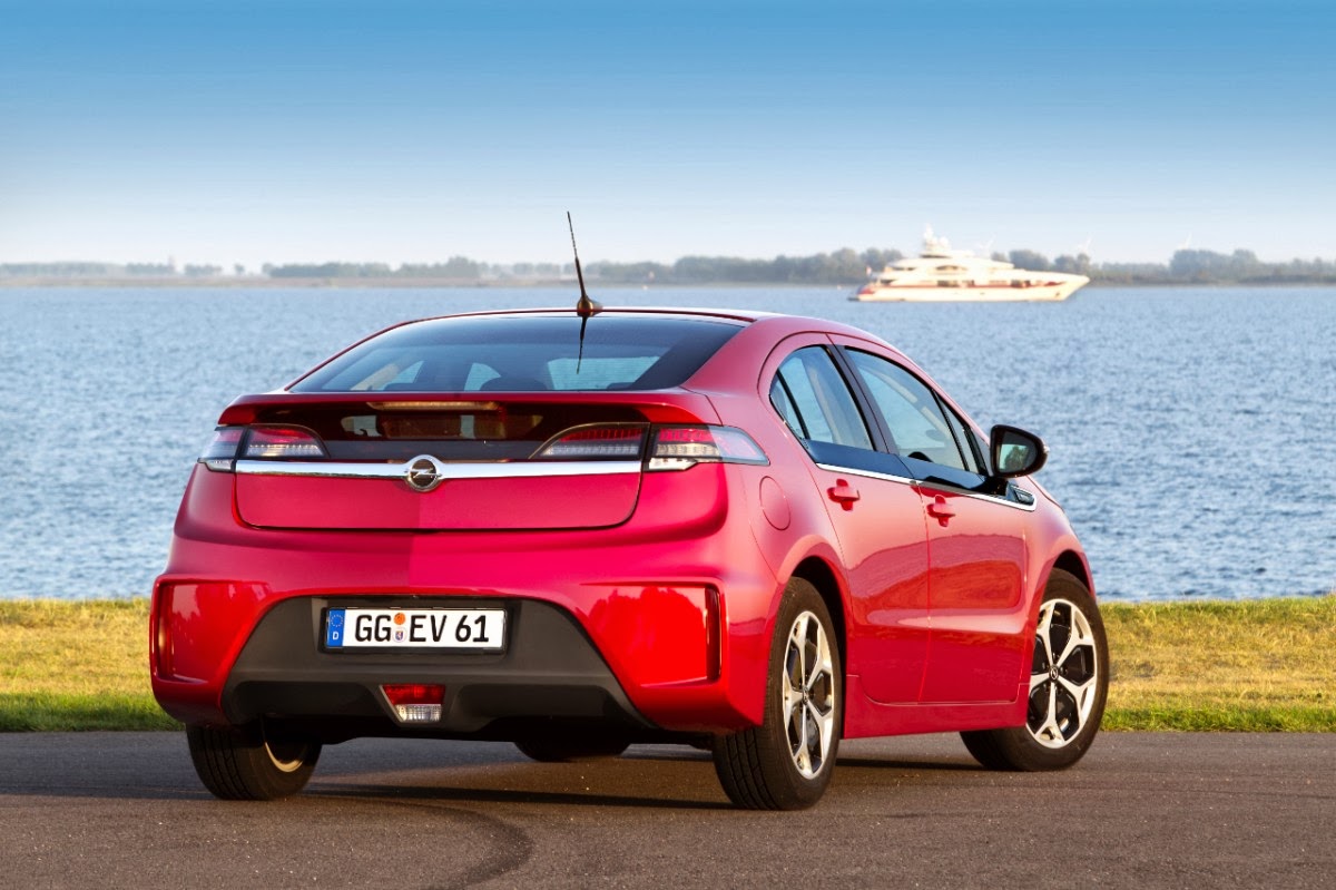 Riwal888 - Blog: Two Years of Opel Ampera: The Uncompromising Electric Car