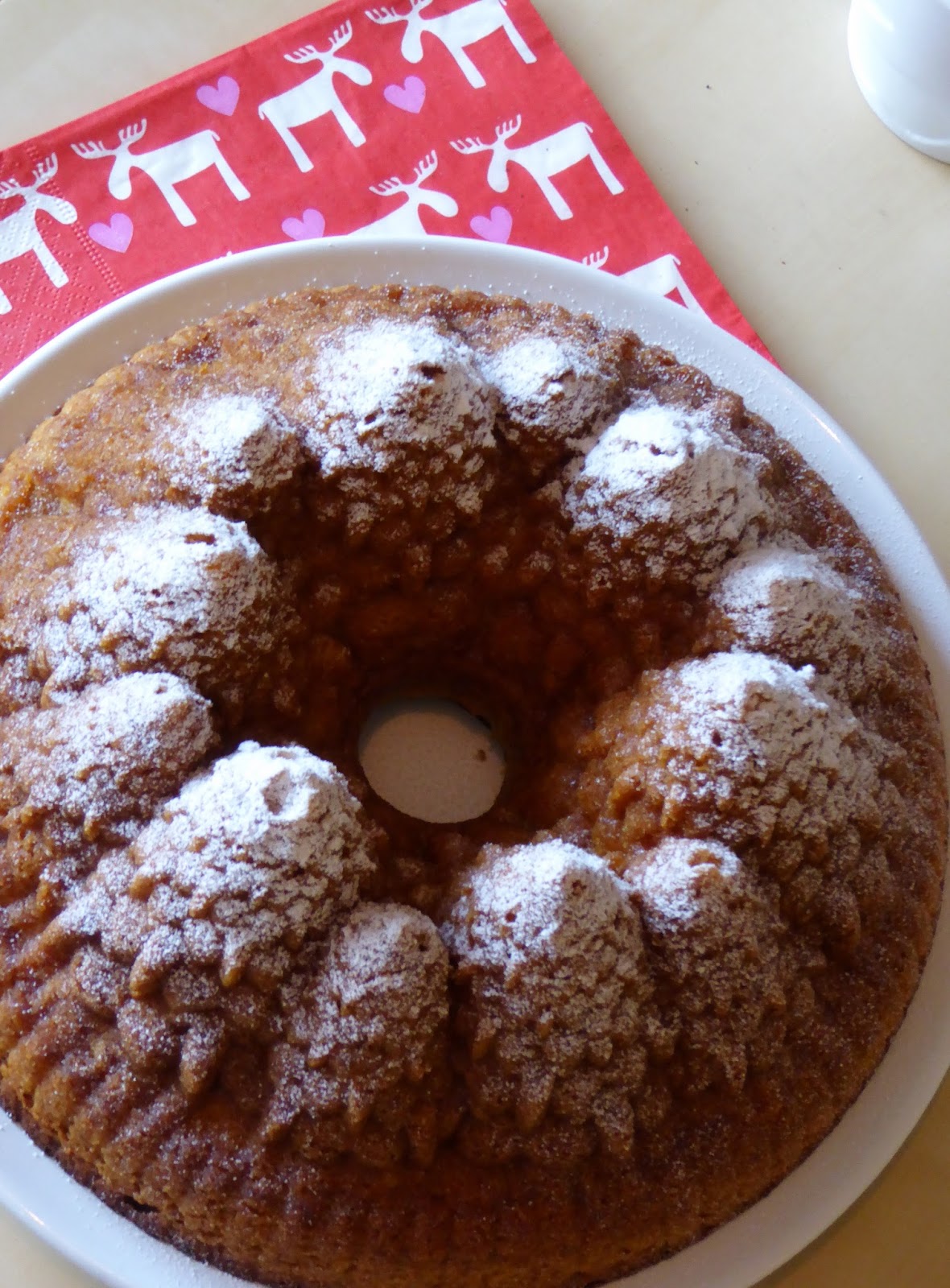 La Chef A: Bundt cake de turrón de Jijona - I love bundt cakes