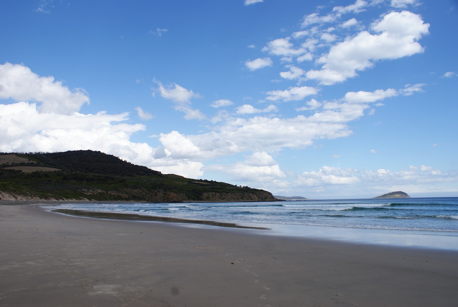 Nele & Andrew Around Oz: White Beach Tourist Park, White Beach, TAS