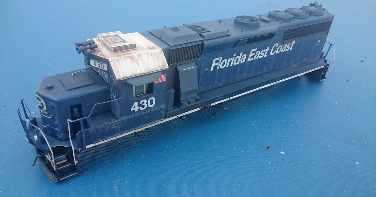 Johns workbench: FEC GP40-2 weathering