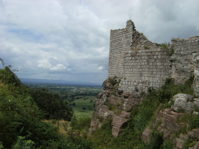 NB Holderness: Beeston Castle walk.