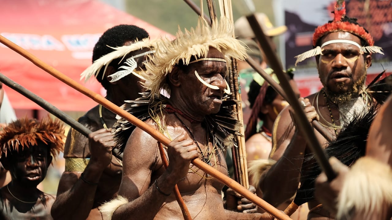 Mengenal Situs Budaya di Papua | Elva Nasira
