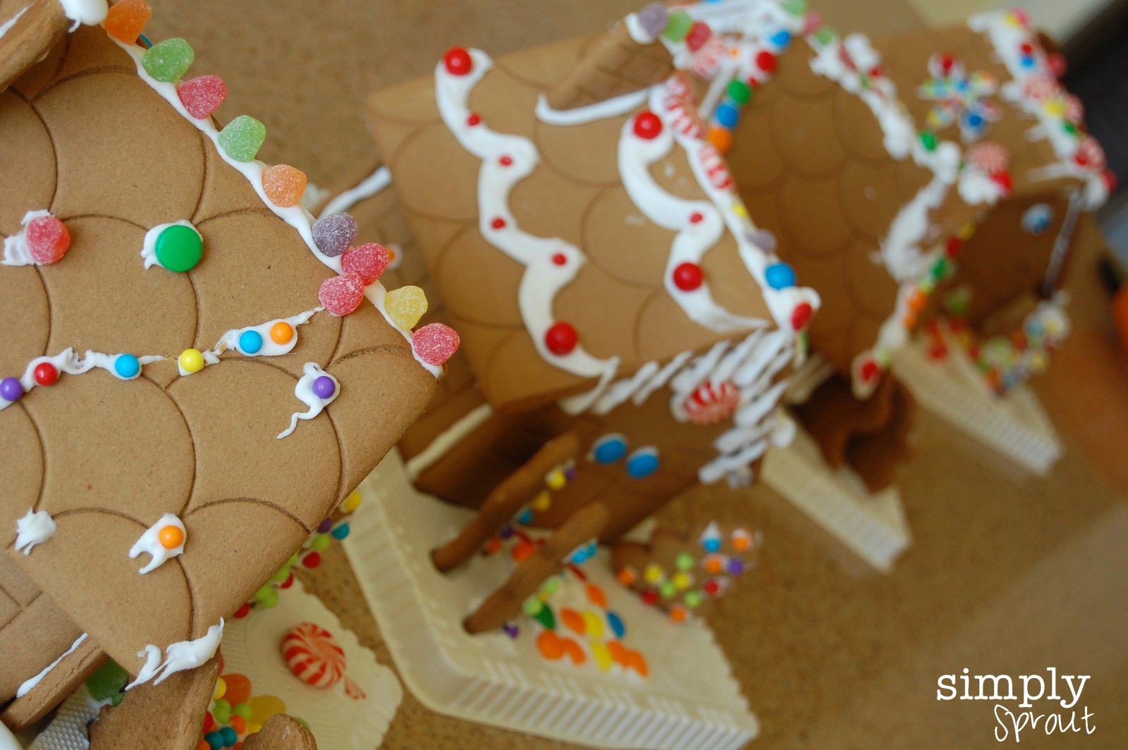 Month of JOY: Gingerbread Houses - Simply Sprout