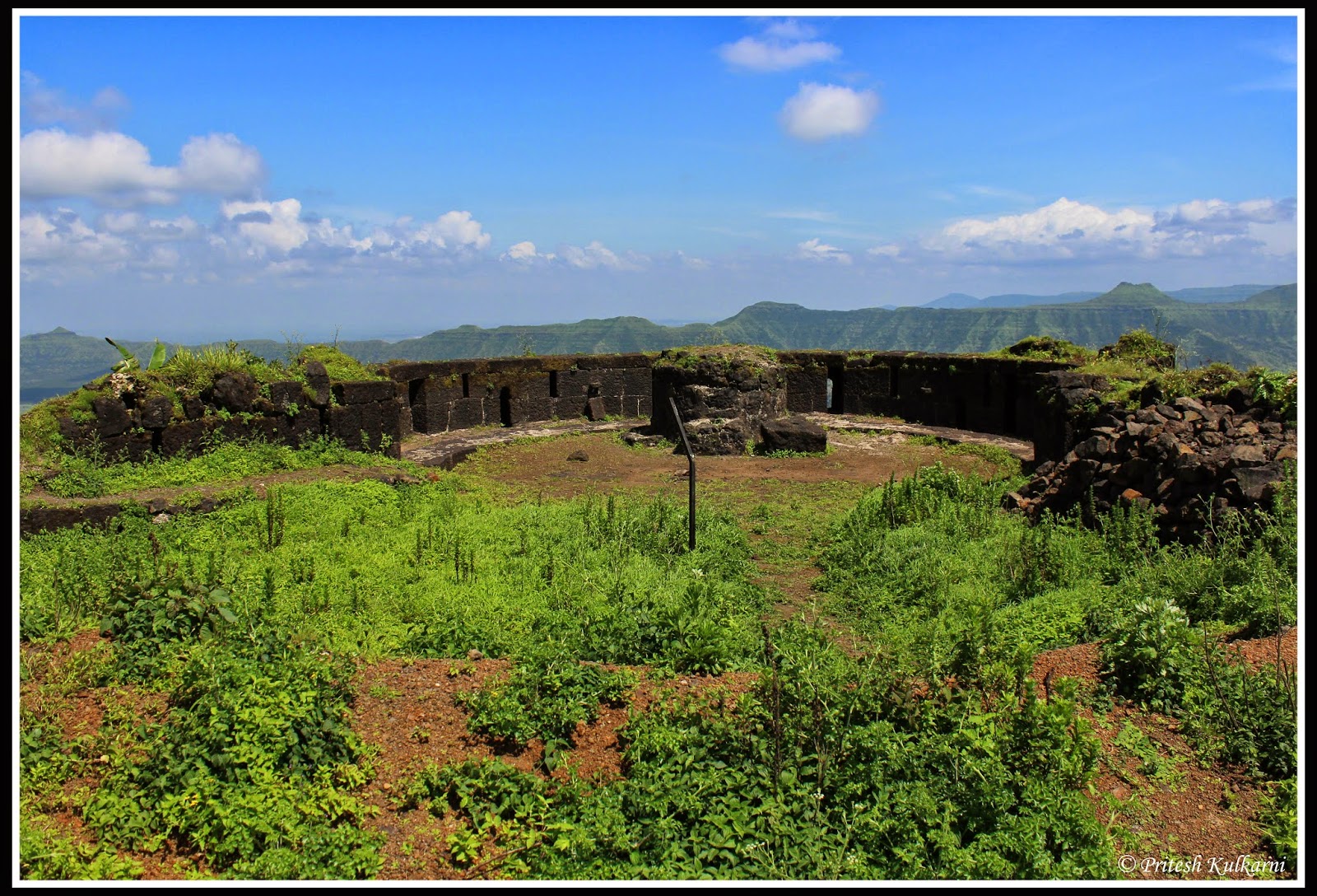 Travel blogs: Quick trek to Rohida Fort