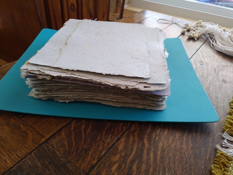 Meadow Impressions - paper, flowers and glass: Handmade Paper