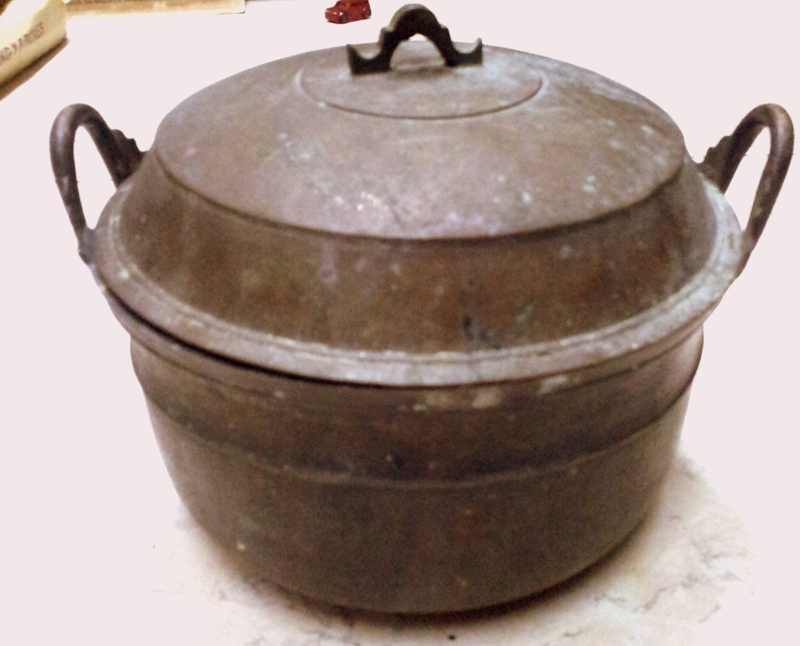 EIS'ANTIQUE: Bekas Tembaga Bertutup For Sale RM