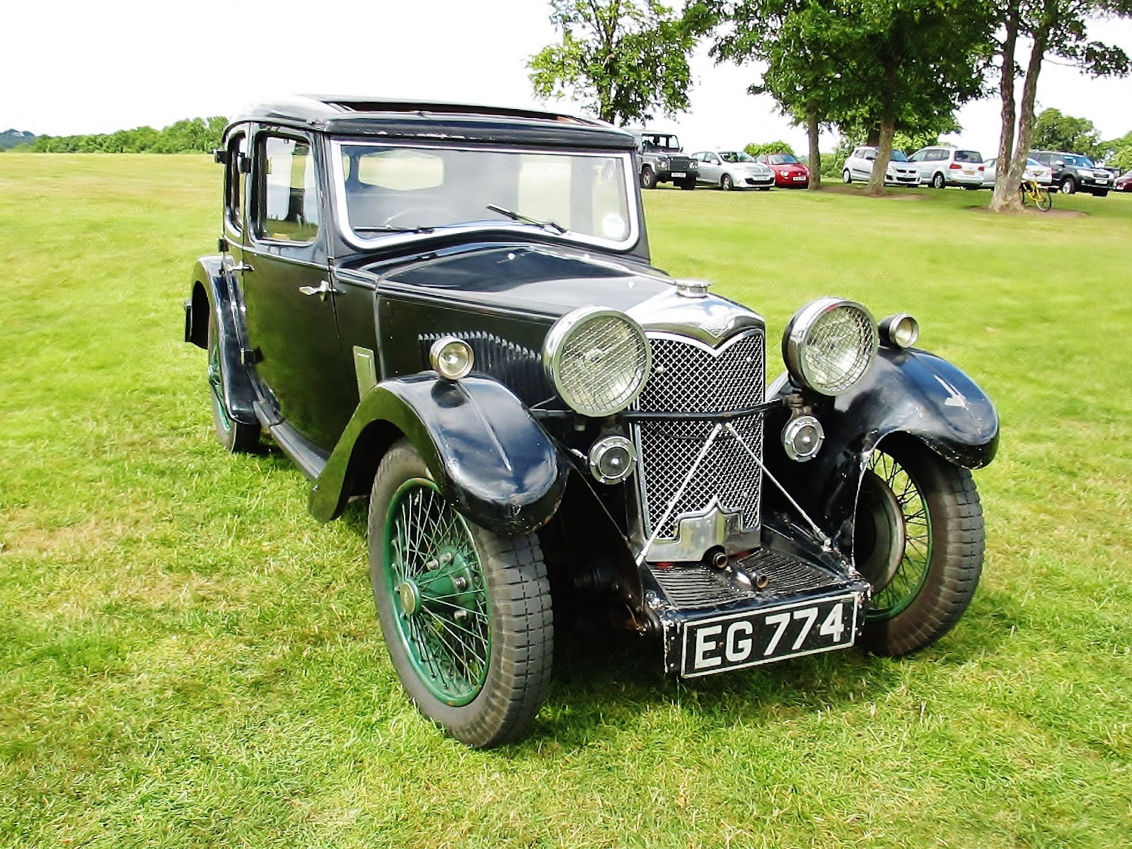 Ferraris and Other Things: More Rileys at Oulton Park