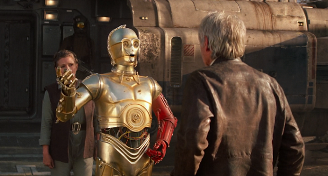 เรื่องเศร้าเบื้องหลังแขนสีแดงของ C-3PO ใน The Force Awakens | Filmaneo
