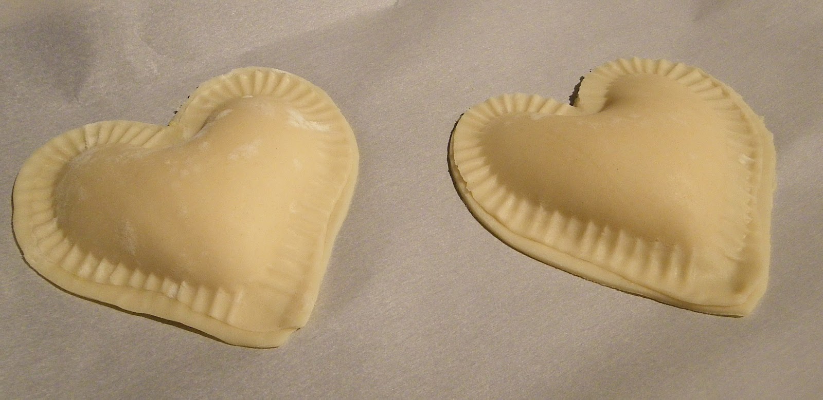 SWEETS FOR THE SWEET : Sweetheart lemon pocket pies