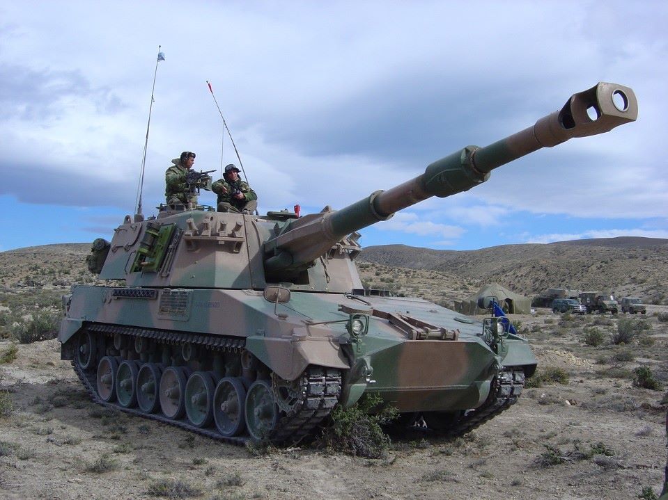 Vehículos de Combate de Artillería VCA Palmaria del Ejercito Argentino ...