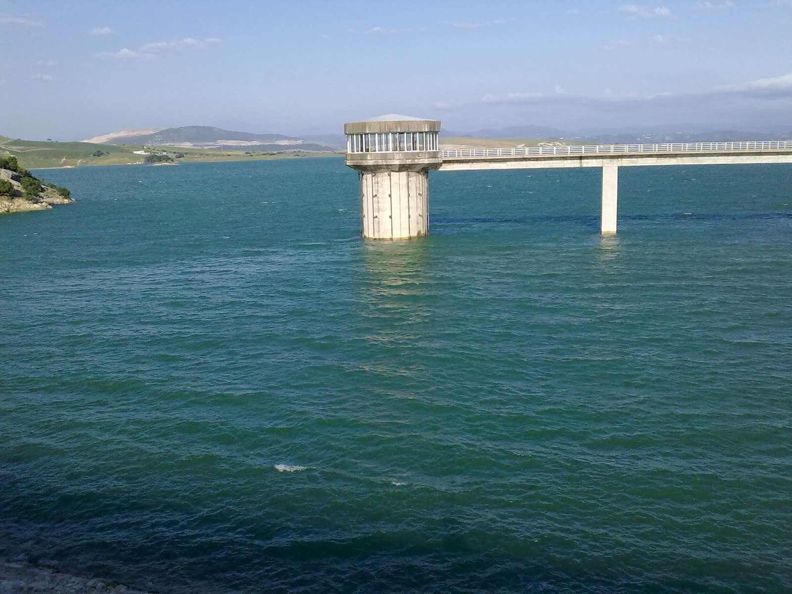 SABADOS EN BICICLETA: AL RIO FUI Y CON UN EMBALSE ME ENCONTRE