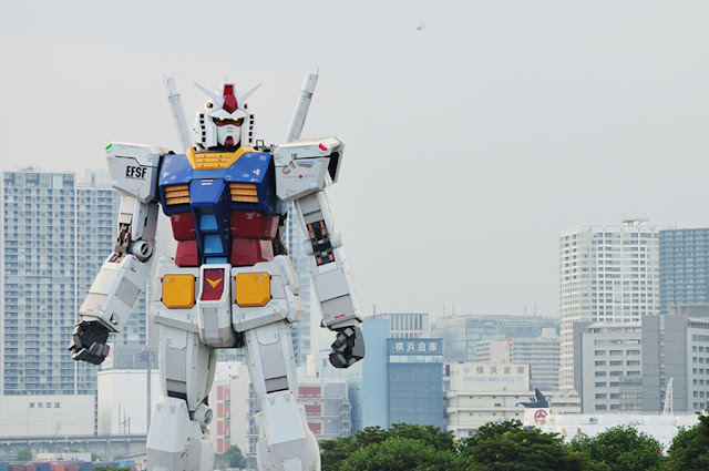 photo news in the world: The 18-meter Gundam robot in Japan.