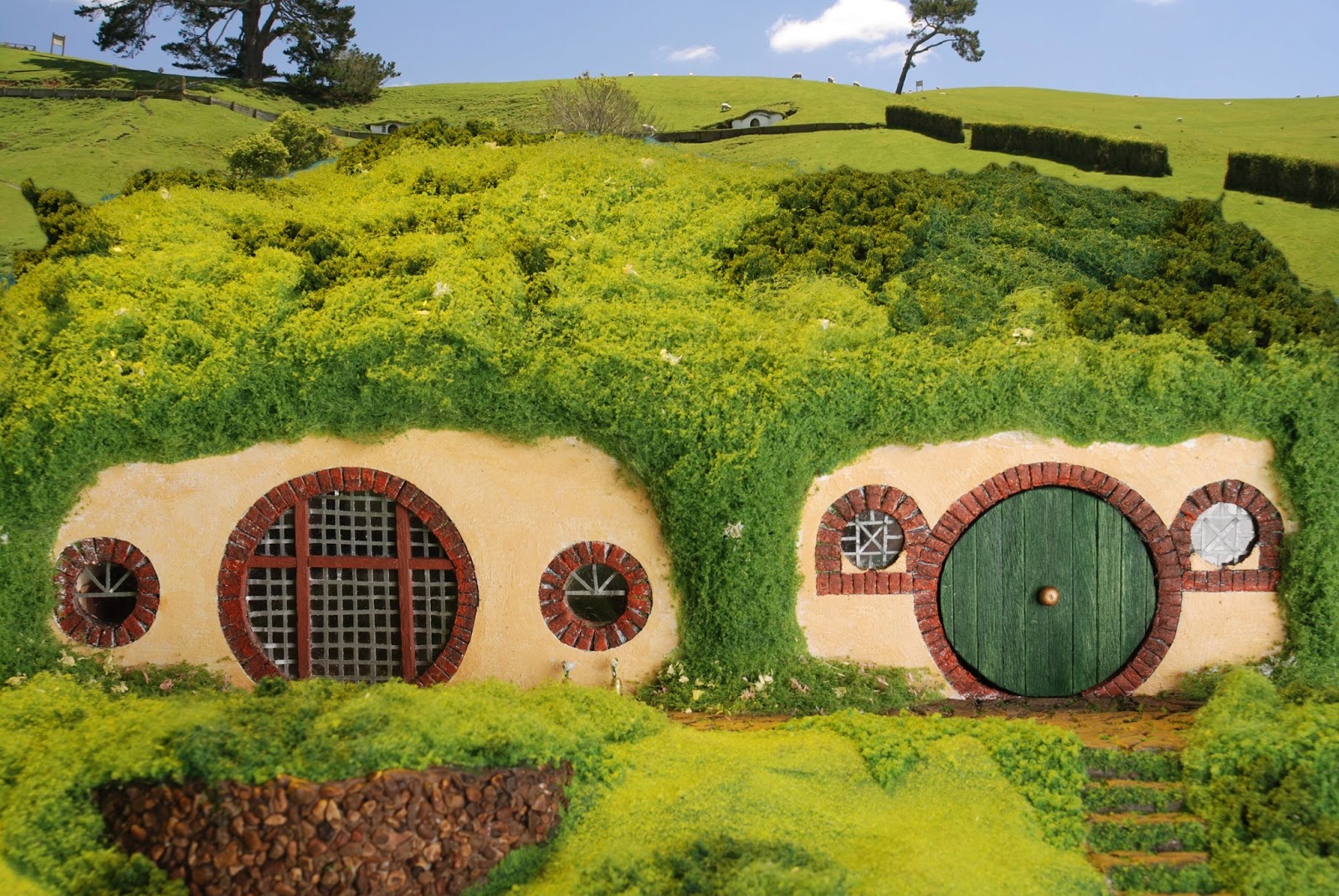 Connor Grove - Online Portfolio: Hobbit Hole Miniature