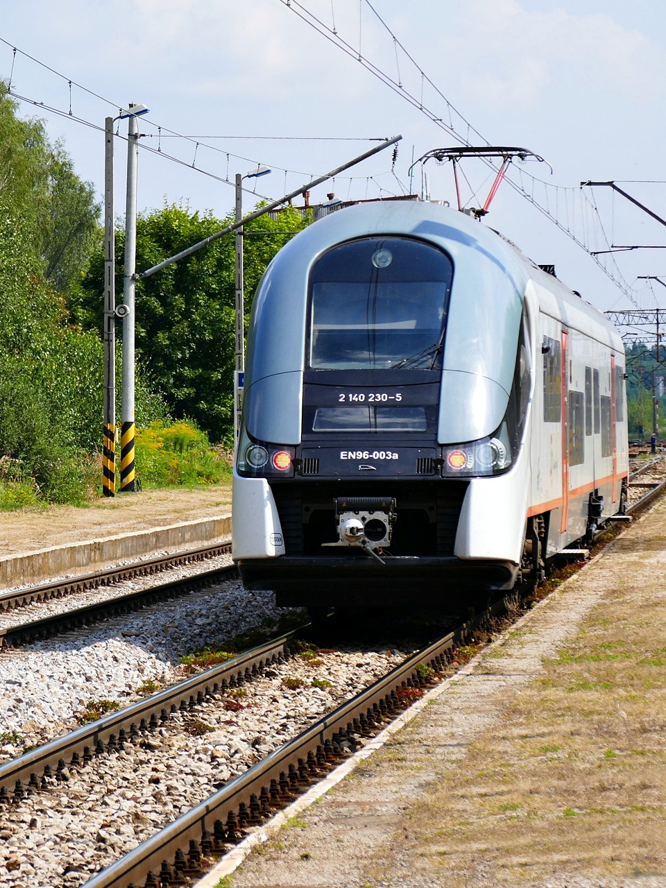 Świętokrzyski EN96-003 jako pociąg REGIO 42303 do Kielc. Rykoszyn etap ...