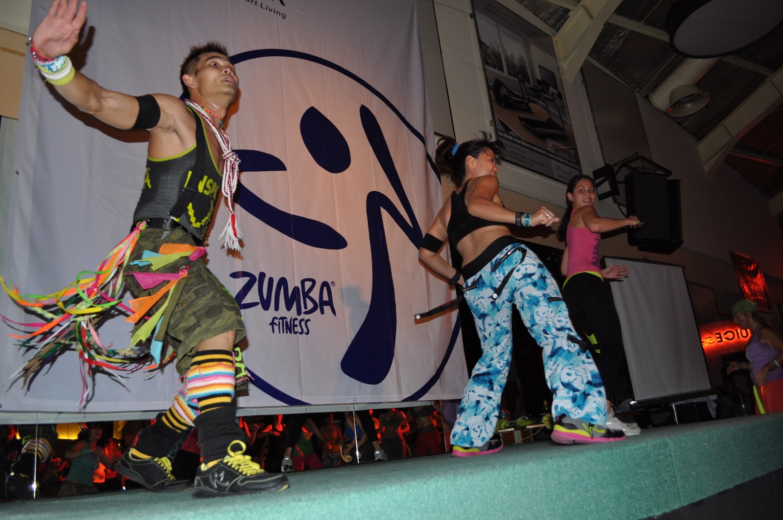 ZUMBA FITNESS INDONESIA: Zumba® Fitness Party with Indonesia Team