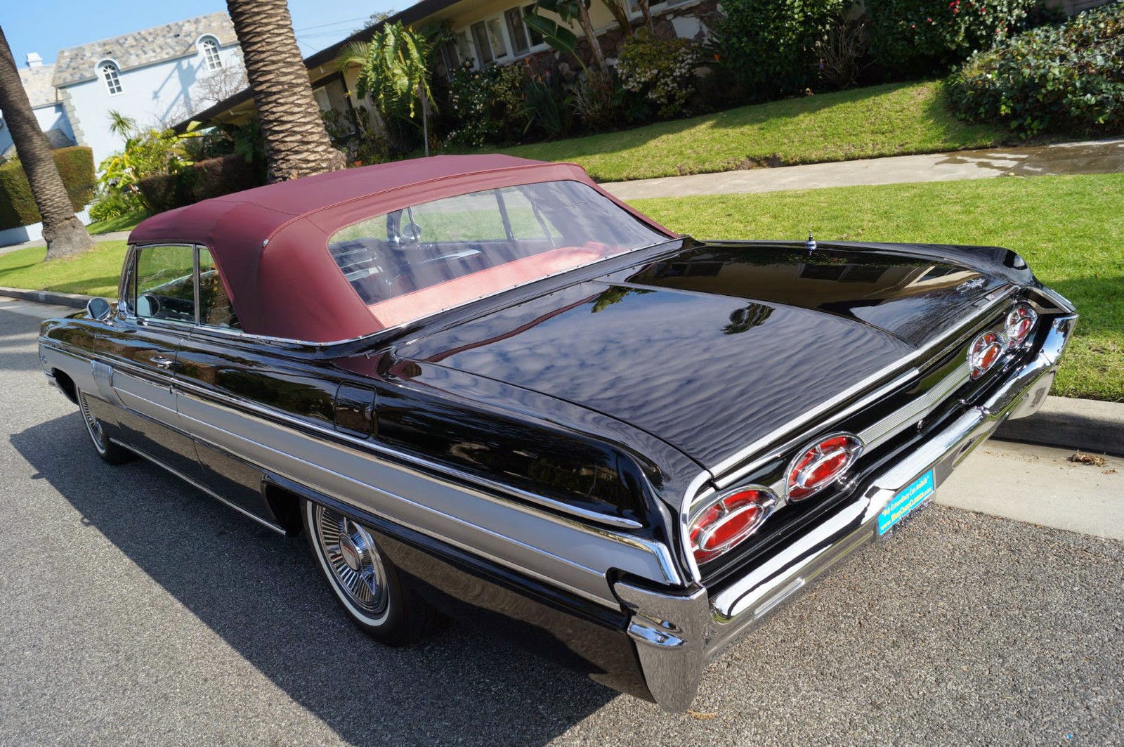 All American Classic Cars: 1962 Oldsmobile Starfire 2-Door Convertible