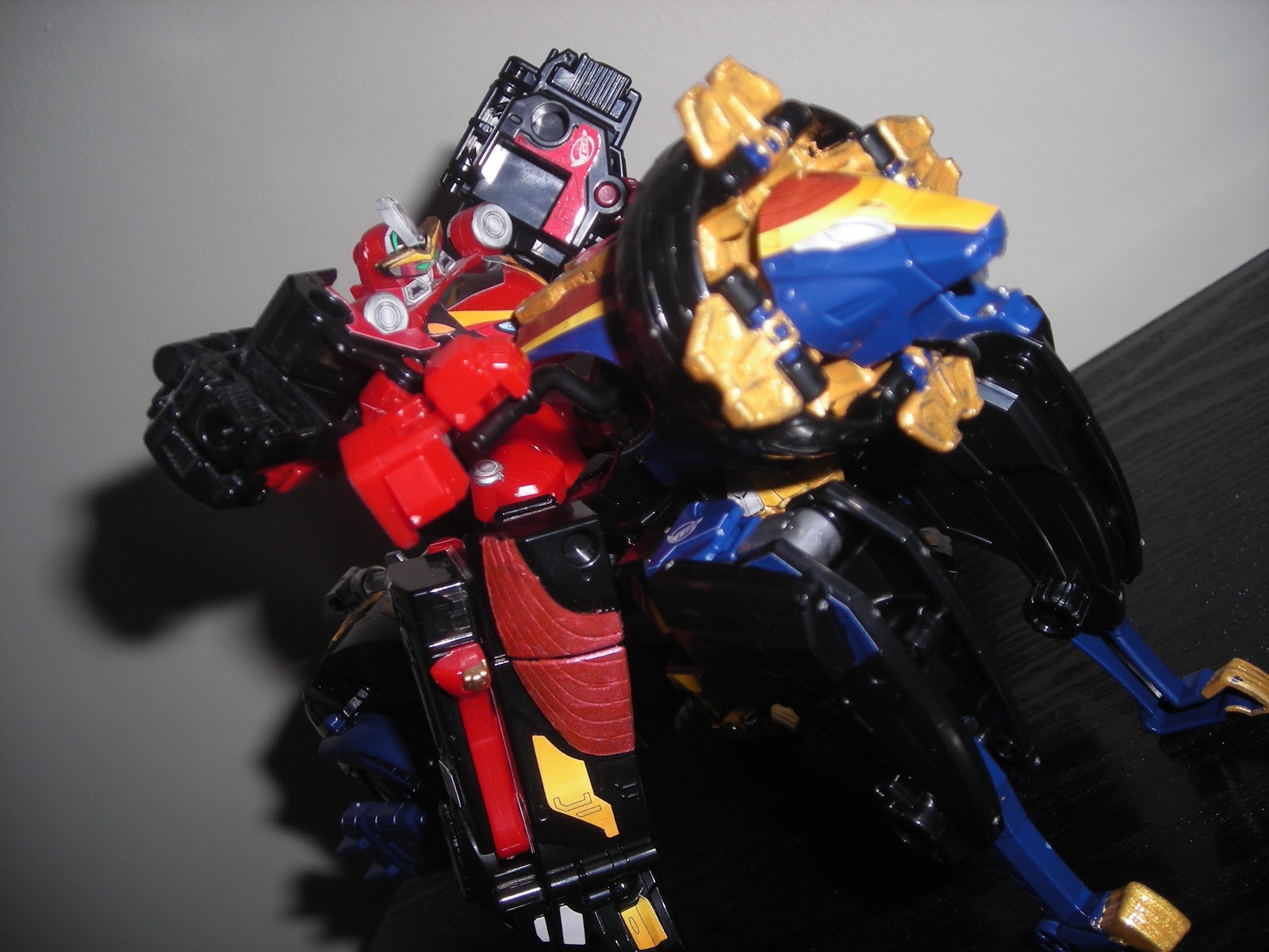 My Shiny Toy Robots: Toybox REVIEW: Tokumei Sentai Go-Busters Minipla ...