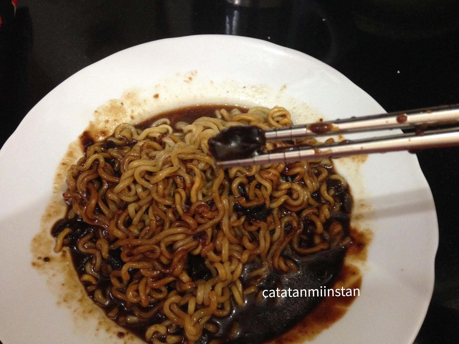 Review Paldo Jjajangmen Chajang Noodle - Catatan Mi Instan