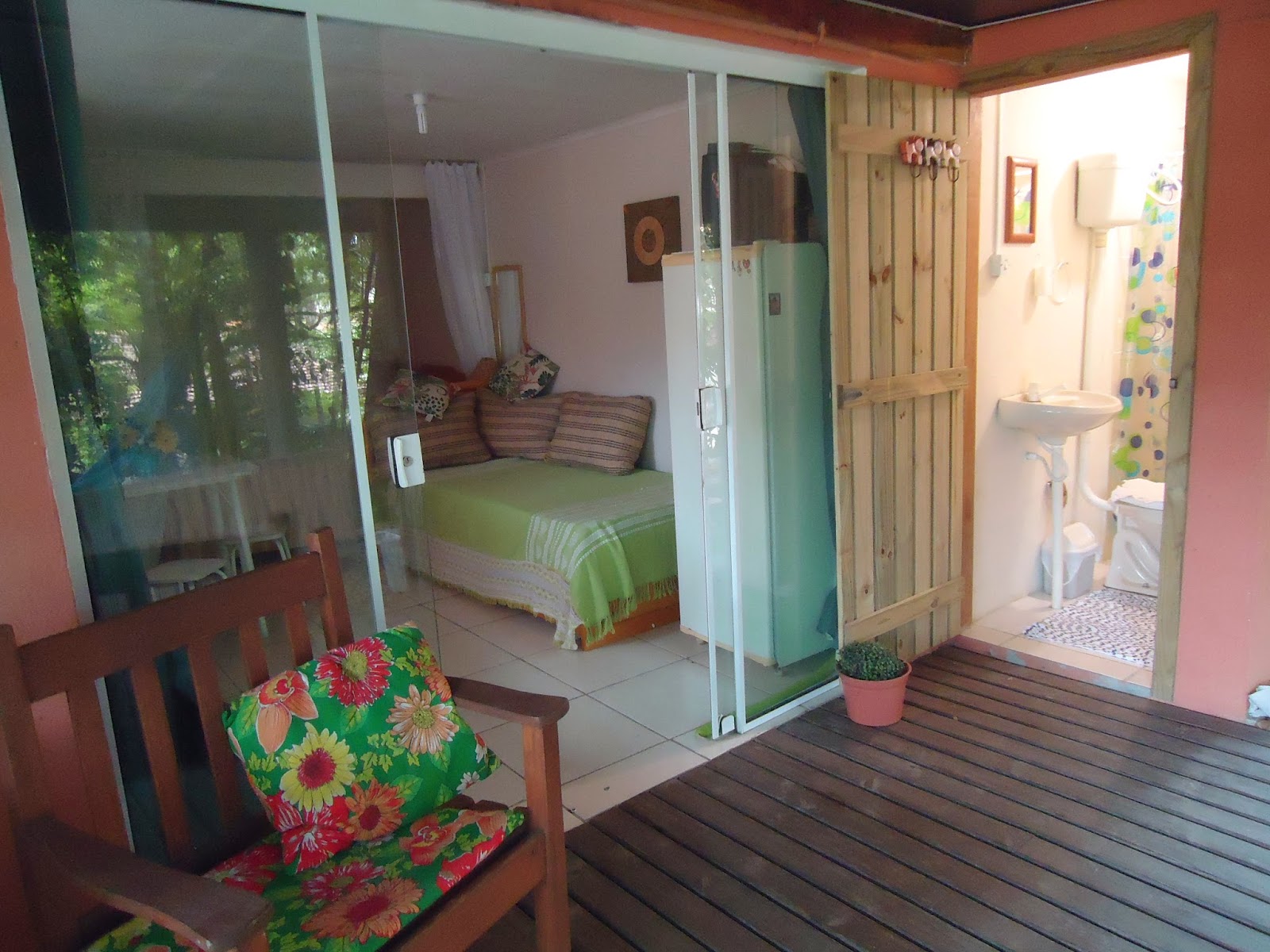 Residencial Frozi! Aproveite!: Kitnet - 03 Pessoas