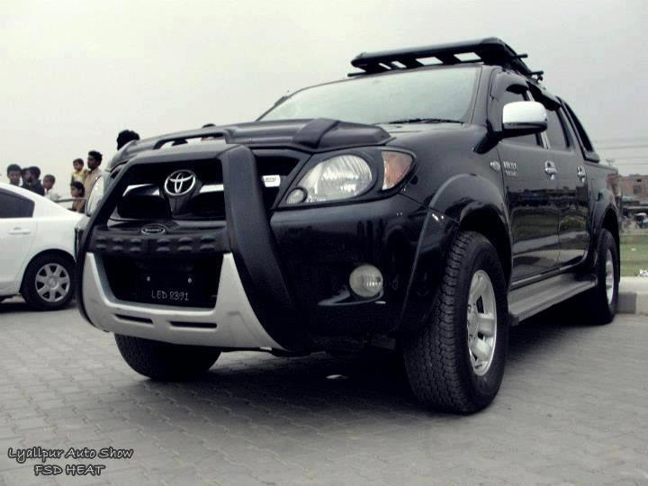 Modified Cars and Trucks: Toyota Hilux Vigo Modified