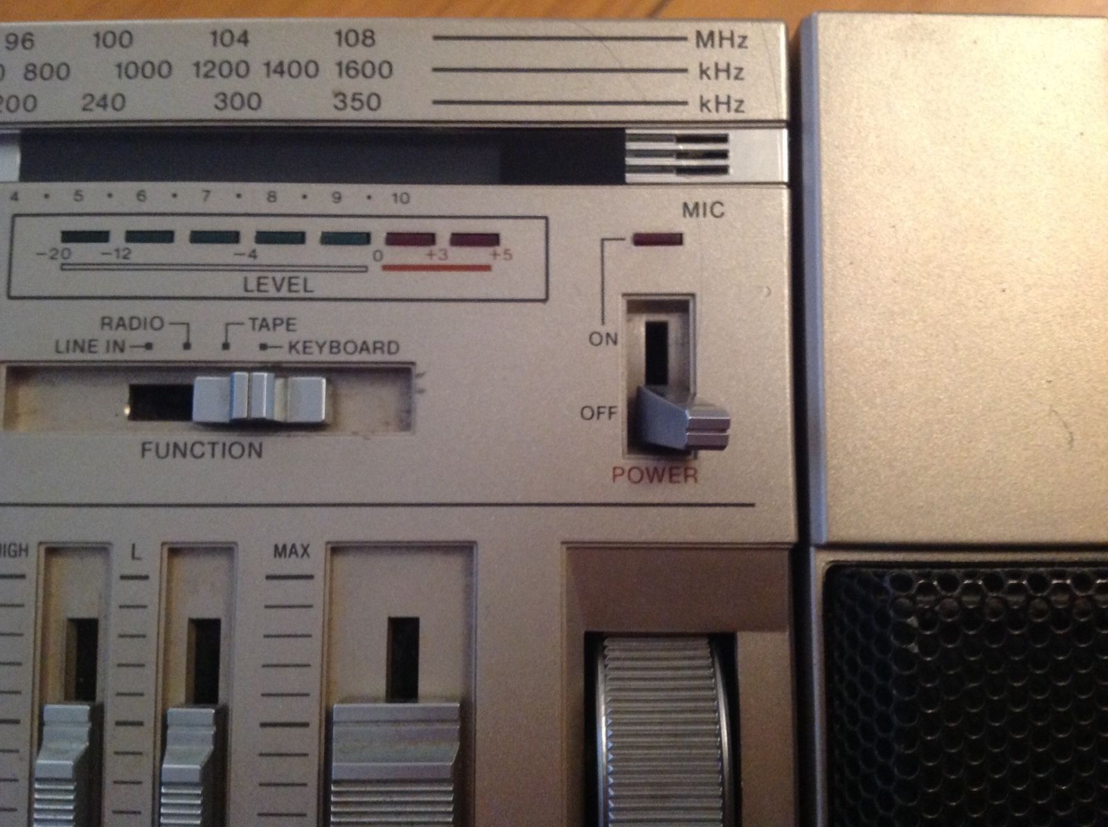 MATRIXSYNTH: Casio KX-101 Boombox Synth Demo