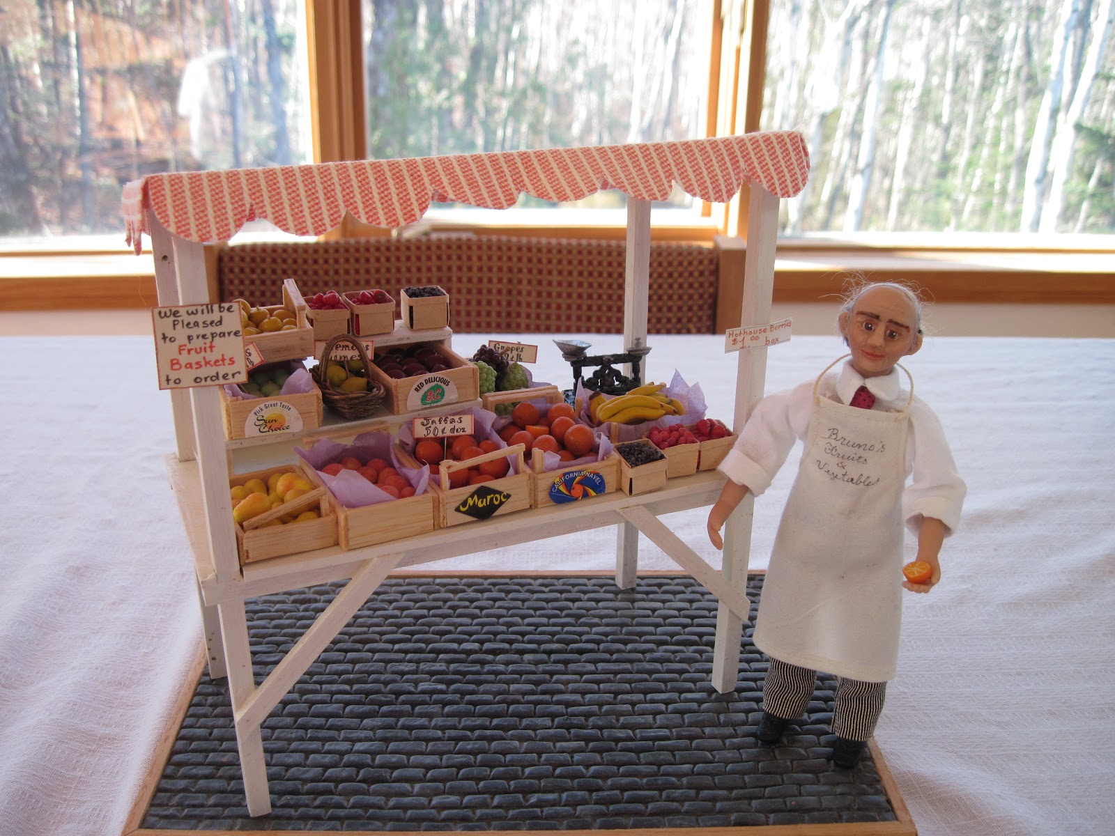 pulchinella's cellar miniatures: Miniature Fruit Seller and Market Stall