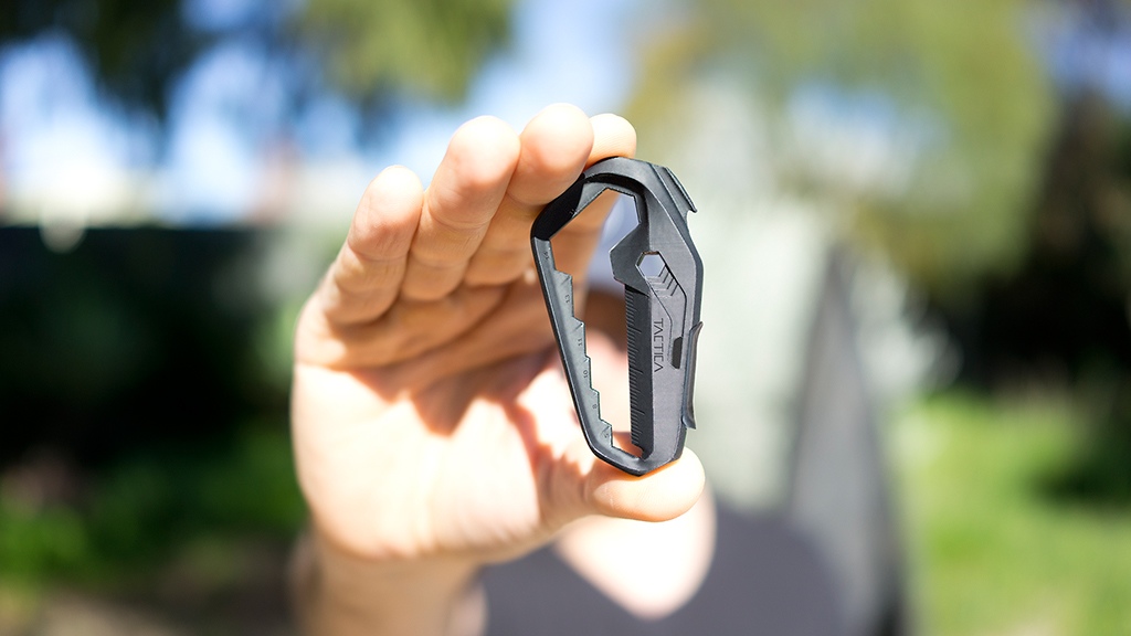 Top 5 EDC Gadgets and Gear You Should Have | Best Everyday Carry Accesso...