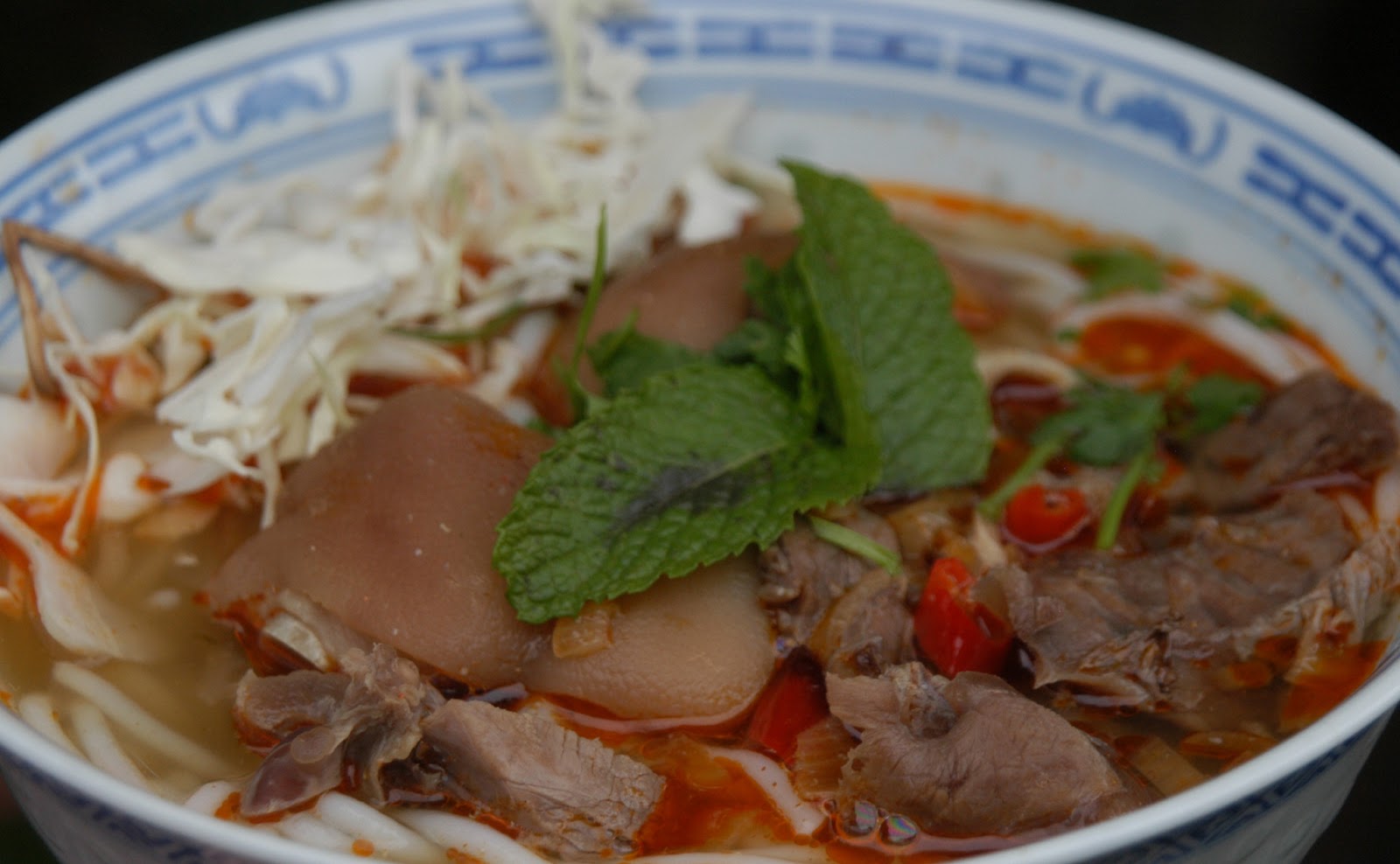 Việt Mỹ Life - Vietnamese-American Life: Bún Bò Huế (Bún Bò Giò Heo ...