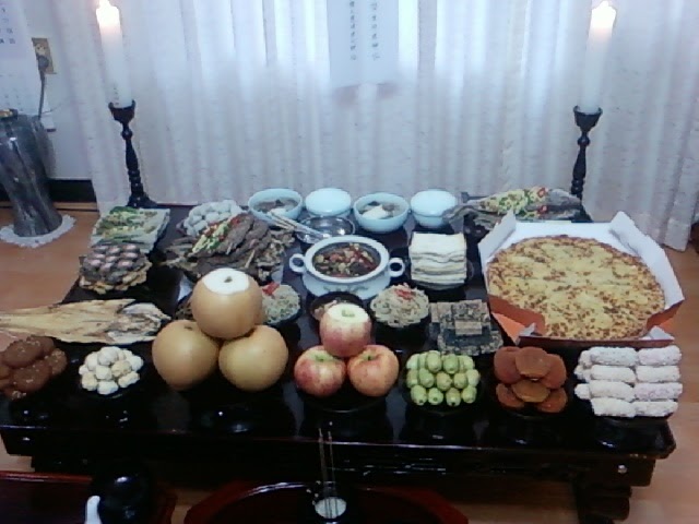 Ask a Korean!: Ask a Korean! News: Pizza on Jesa Table?