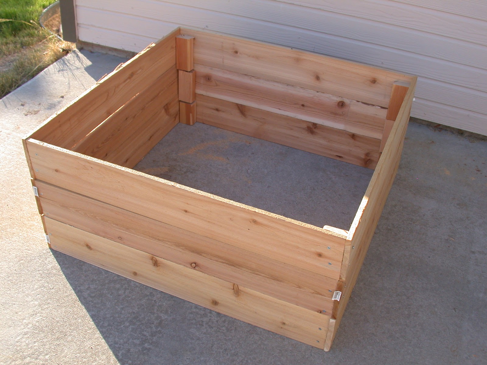 This Girl Gardens: Constructing Potato Boxes