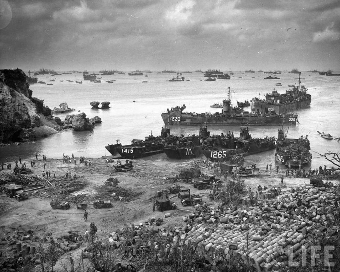 Urthman's Genealogy Blog: Okinawa 1945: More Photos from Lt. R. T. Kowallis