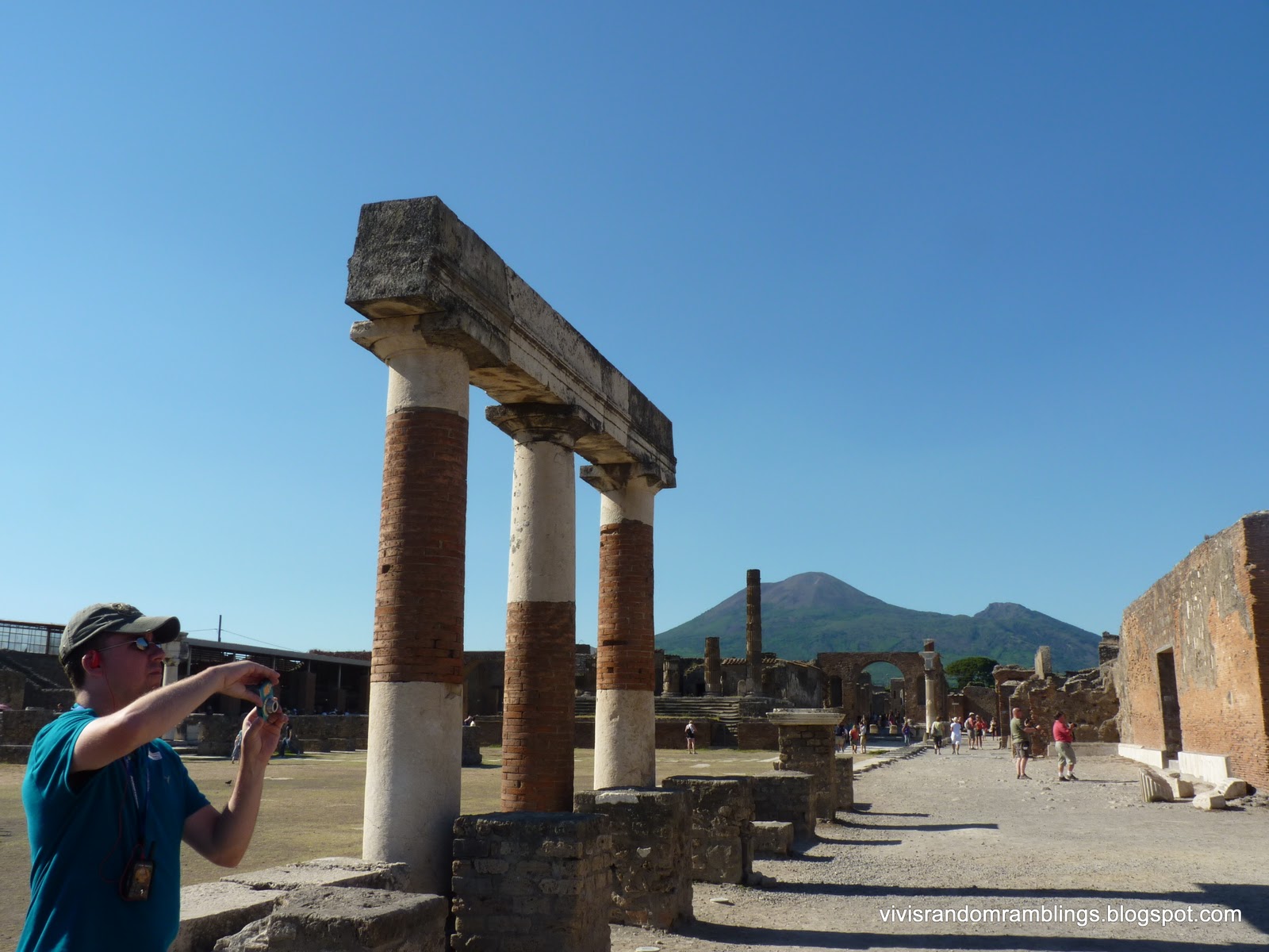 Vivi's Random Ramblings: Pompeii, An Ancient City Frozen in Time