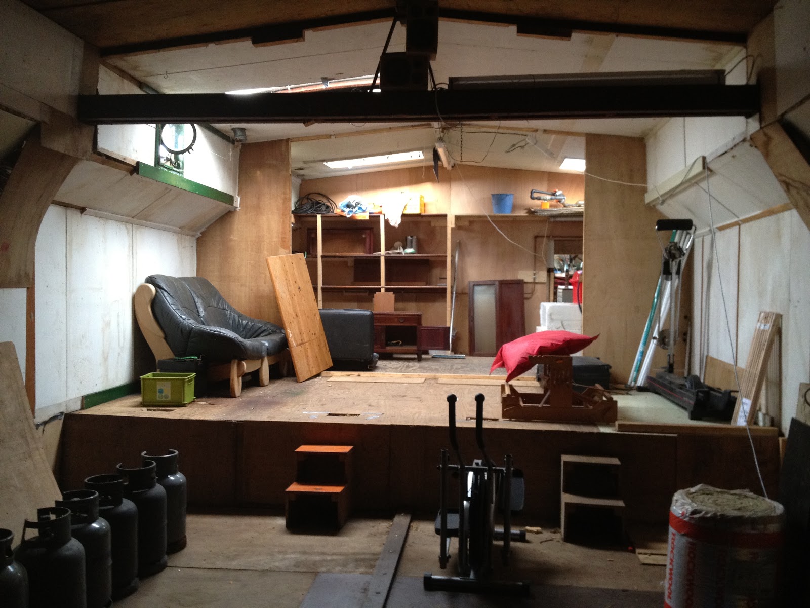 Budding Interiors.: Final Major project. A dutch barge with a house and ...