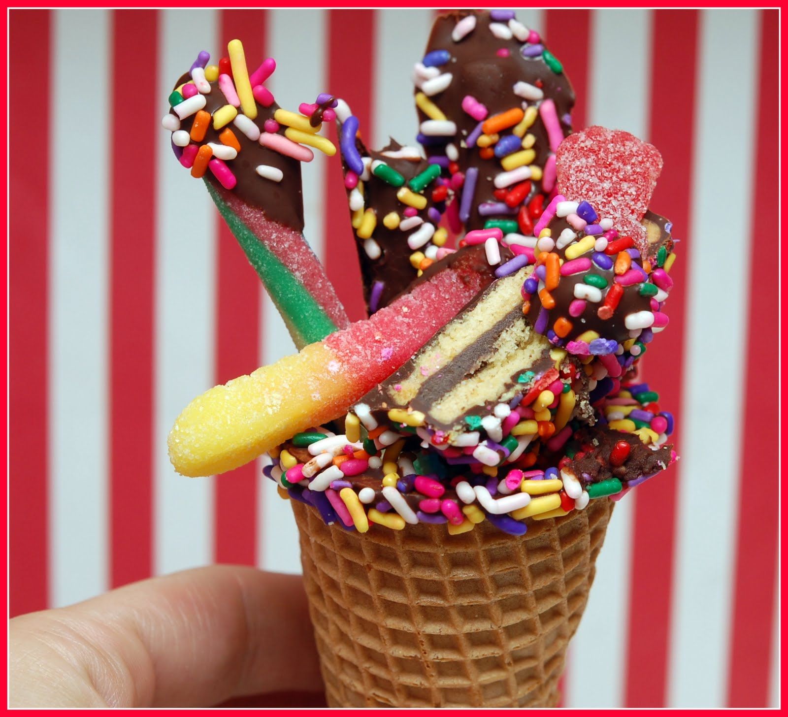 MAKE YOUR OWN CANDY CONE! - Hugs and Cookies XOXO