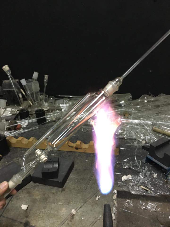 PEMBUAT ALAT GLASS LABORATORIUM COSTUM