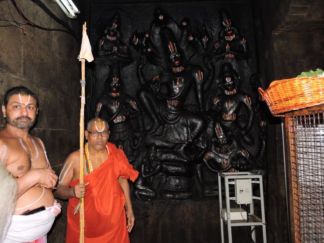 vasanthara: UGRA NARASIMHAR AND NAMAGIRI THAYAR, NAMAKKAL