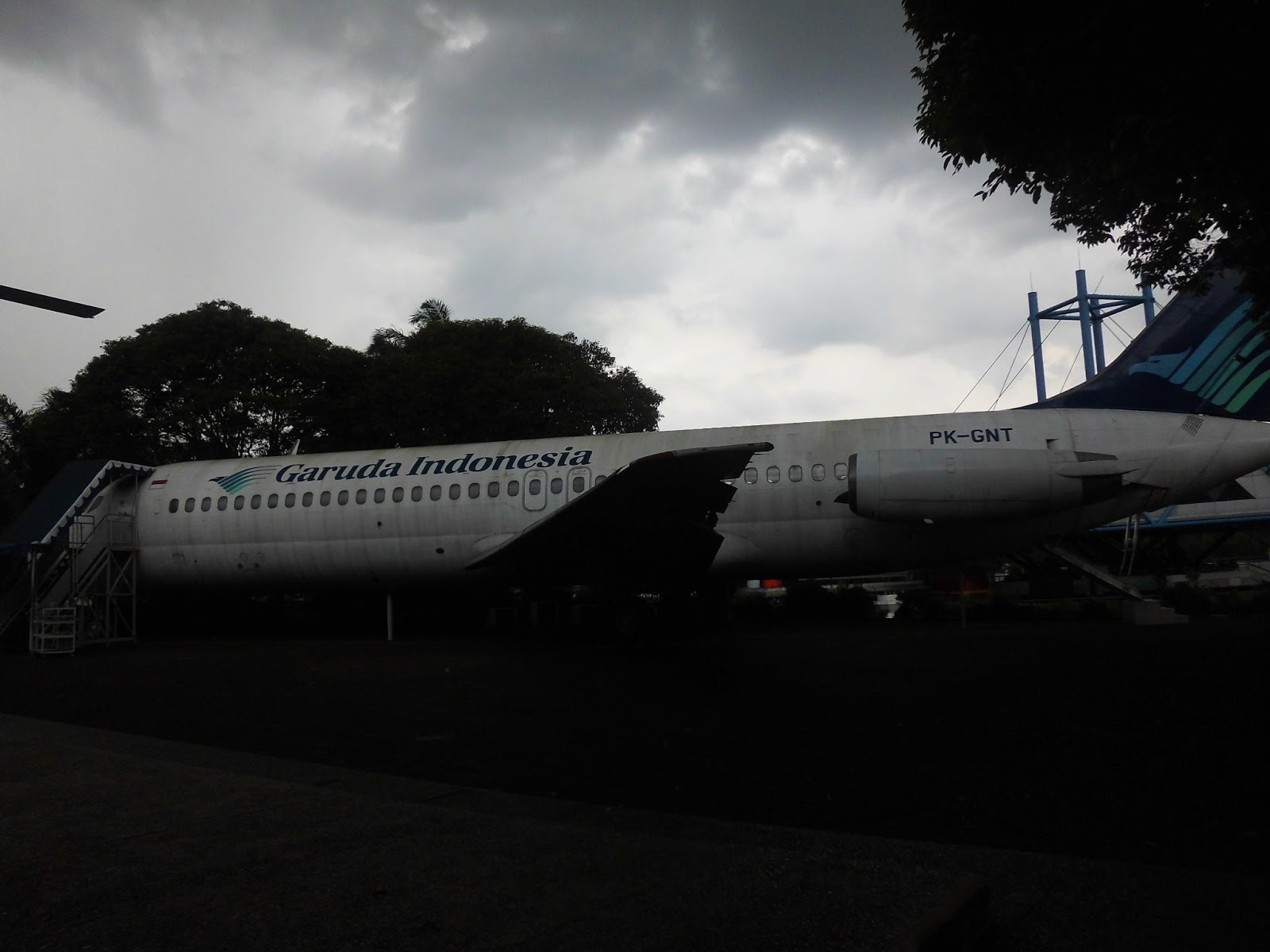 MY MIND: Mengunjungi Pesawat Garuda Indonesia DC-9-32 PK-GNT di Museum ...